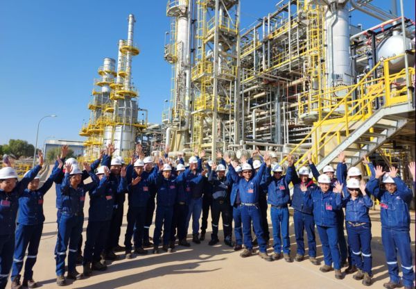 YPFB incorporó a 27 jóvenes profesionales a través del programa ...